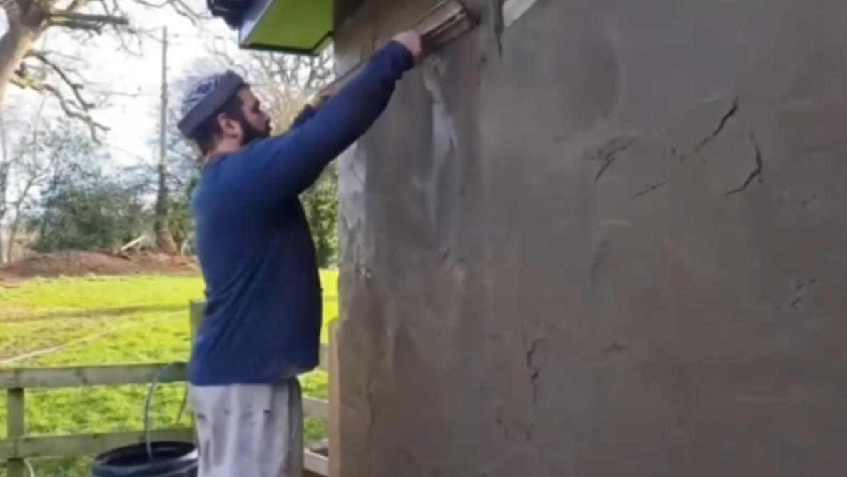 Satisfying Plastering Transformation: From Bare Walls to Smooth Finish