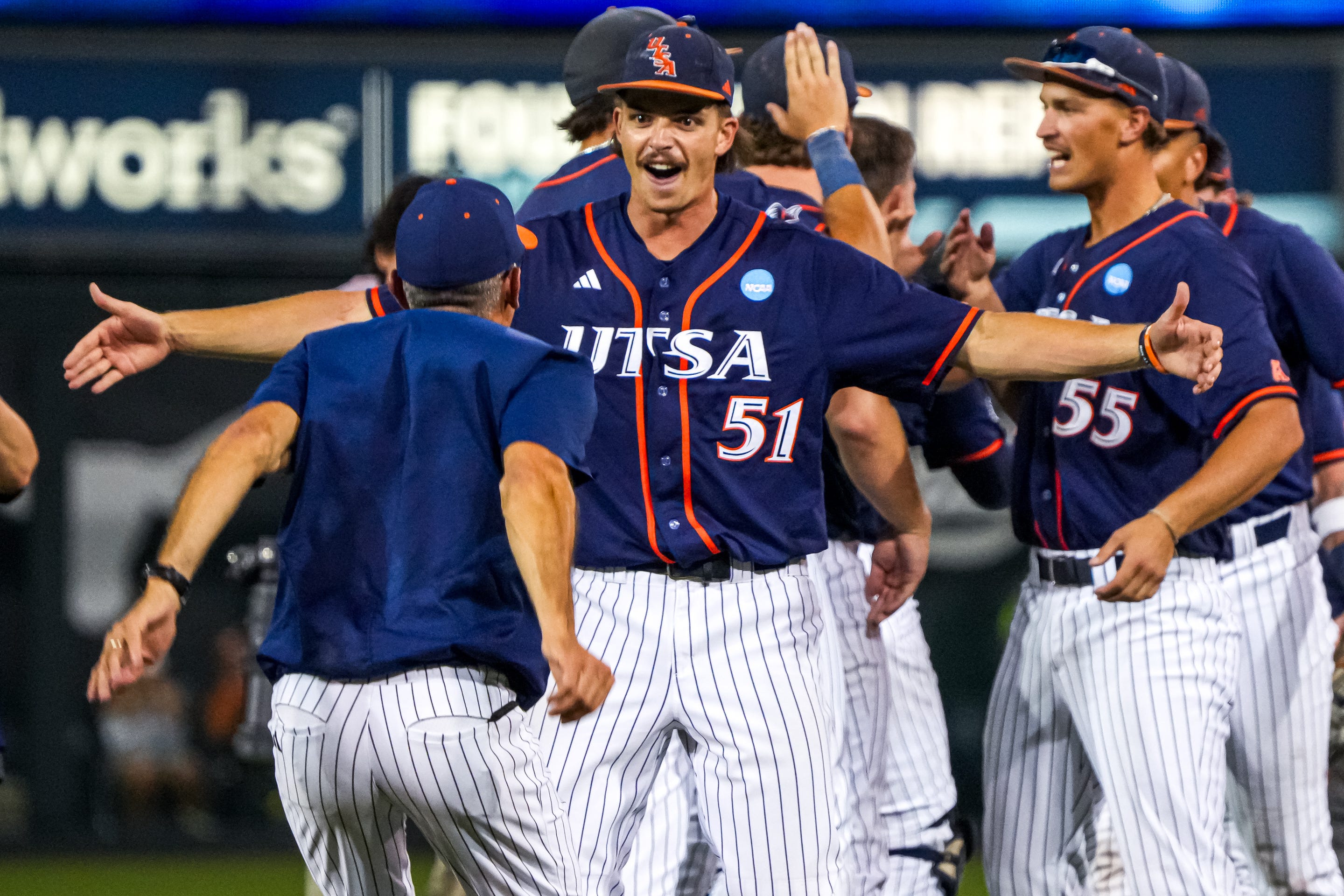 UTSA baseball figures to be a very tough out for UCLA in NCAA Super ...