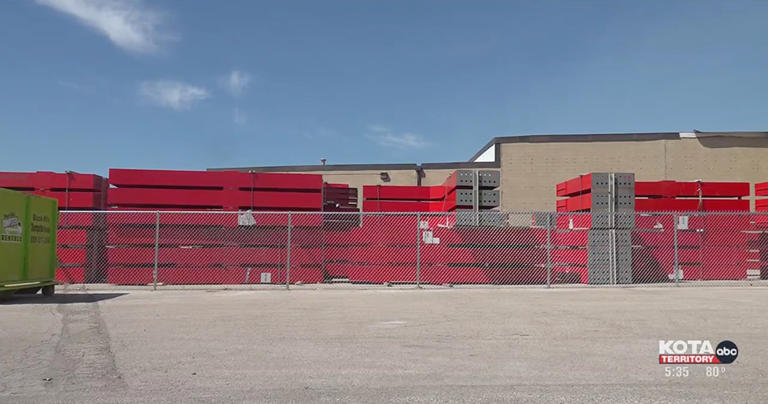 Big piles of red steel in Rapid City: what they’ll be used for