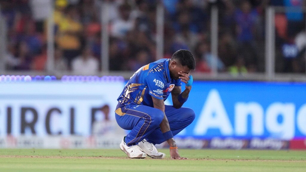 Hardik Pandya sinks to ground, takes the blame after Mumbai Indians ...
