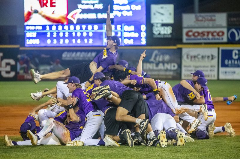 59-0: LSU Shreveport first college baseball team to record perfect season