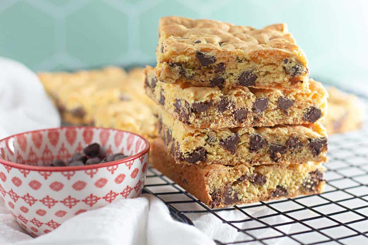 Make These Cookie Bars When You Need a Quick Crowd-Pleaser