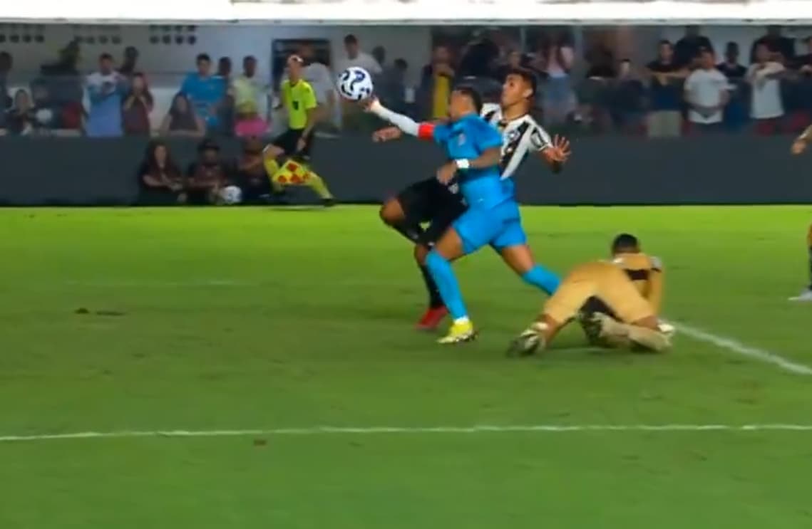 "S’il vous plaît, ne me punissez plus", Neymar s'en prend à l'arbitre ...