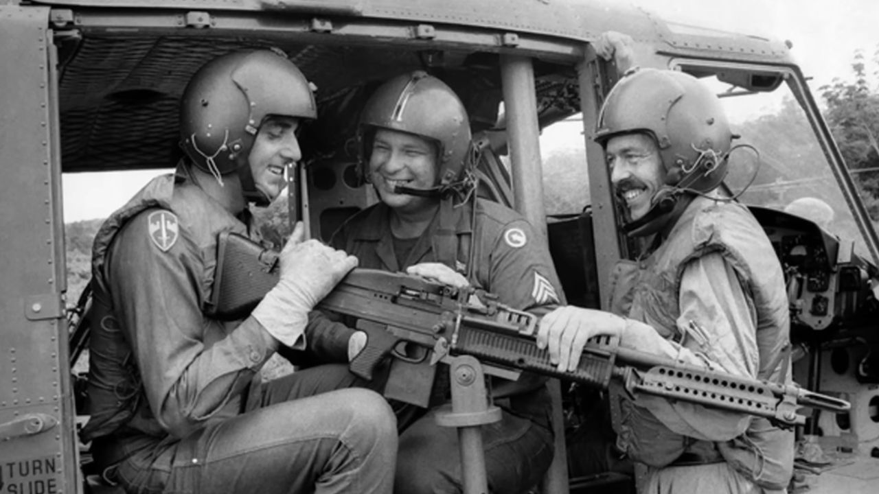 Vietnam’s Door Gunners: Open Air, Heavy Fire, and Pure Guts