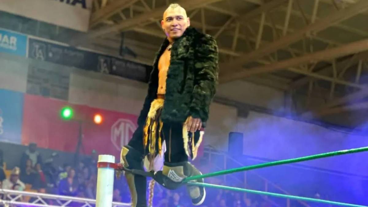 Triple H manda mensaje al Hijo del Vikingo por ganar el Megacampeonato AAA