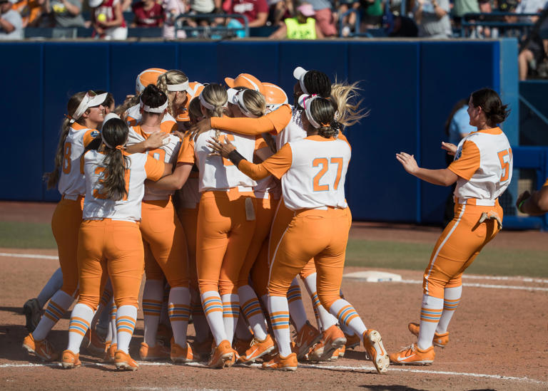 Tennessee softball, Karlyn Pickens vs UCLA highlights: Lady Vols going ...