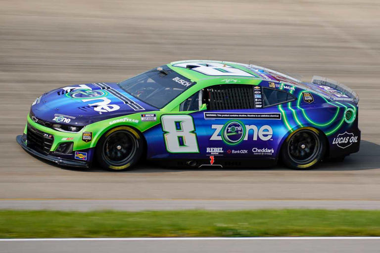 Kyle Busch grabs three straight wins ahead of Daytona 500