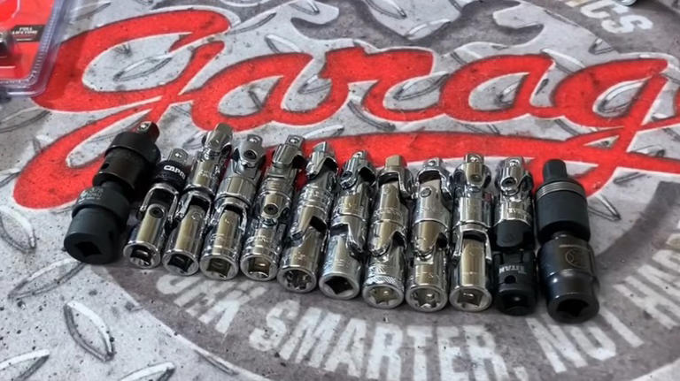 What Is A Universal Joint Socket And How Does It Work?