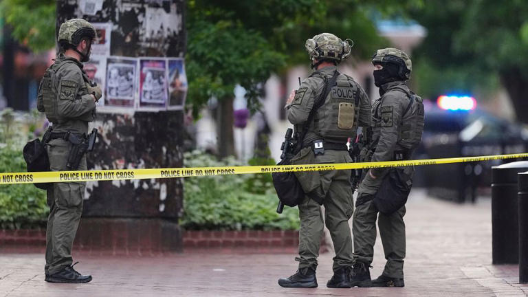 Suspect in Boulder antisemitic attack is charged with a federal hate ...