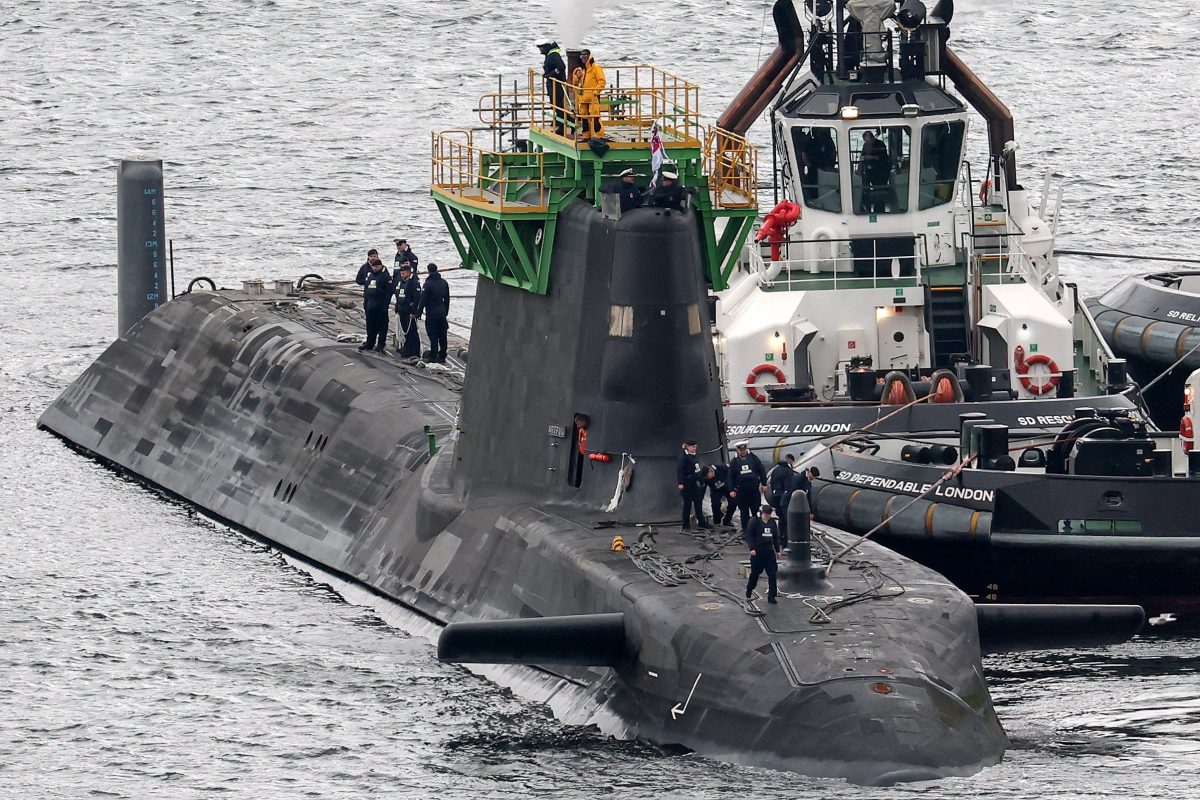 Britain sends warning to Putin with 12 new attack submarines