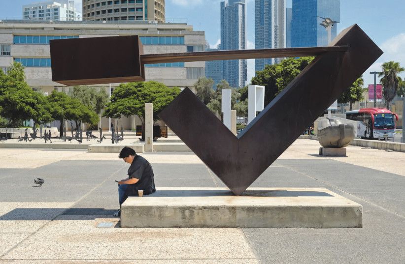 Snapping Tel Aviv: Alex Levac on capturing the city that never sleeps