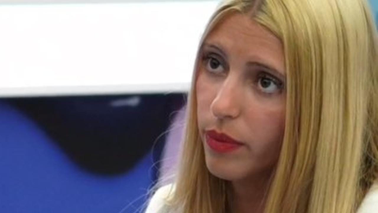 Em sofrimento com incêndio, Carina Frias mostra drama: "Voltou a reacender"