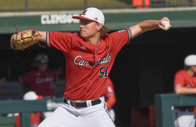 Louisville baseball blanks Wright State, rides 3-0 NCAA Tournament ...