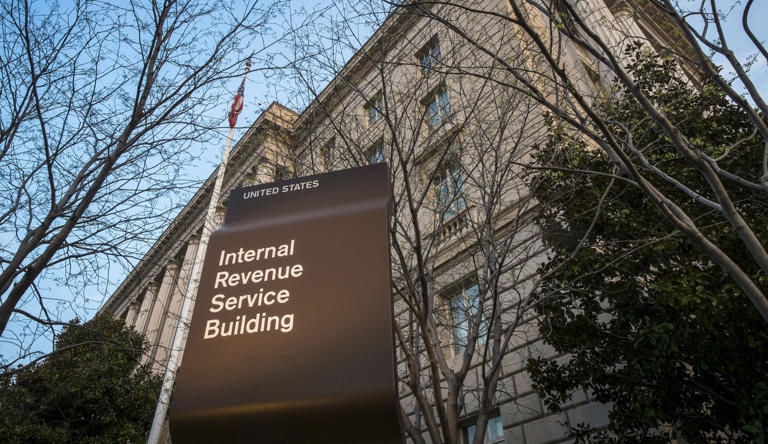IRS tax refunds in June 2025 : When to expect payments