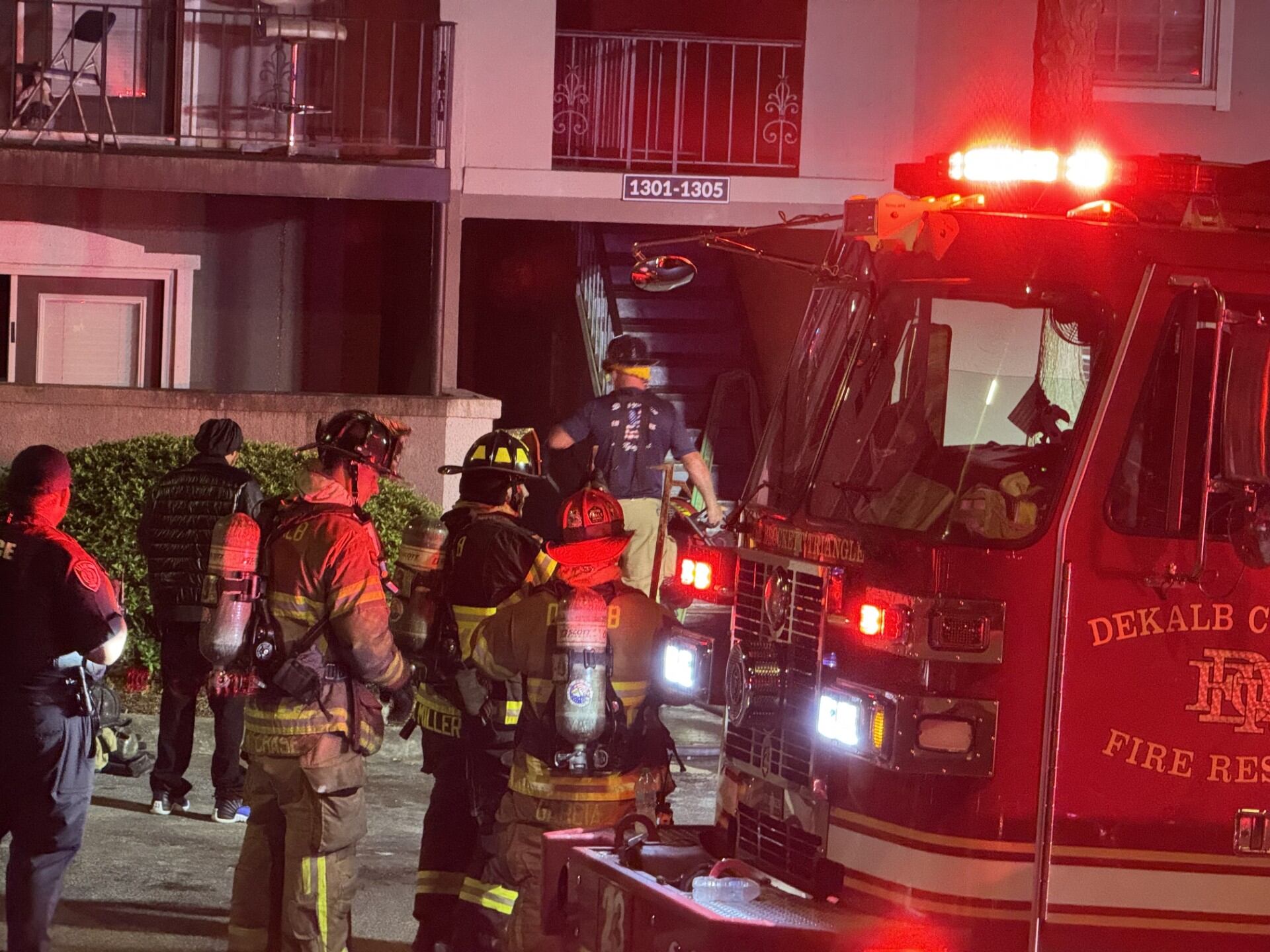 Man, woman injured while they escaped apartment fire in DeKalb County ...