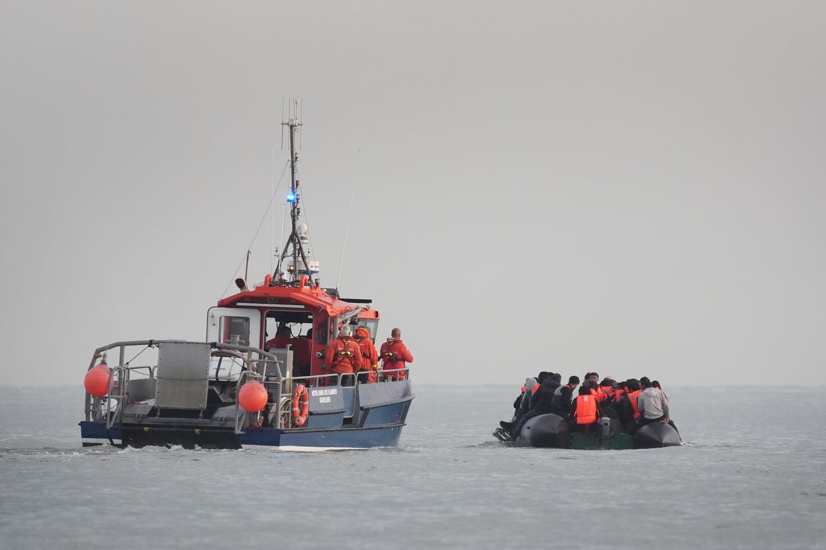 New 2025 record as nearly 1,200 migrants reach UK in small boats in one day