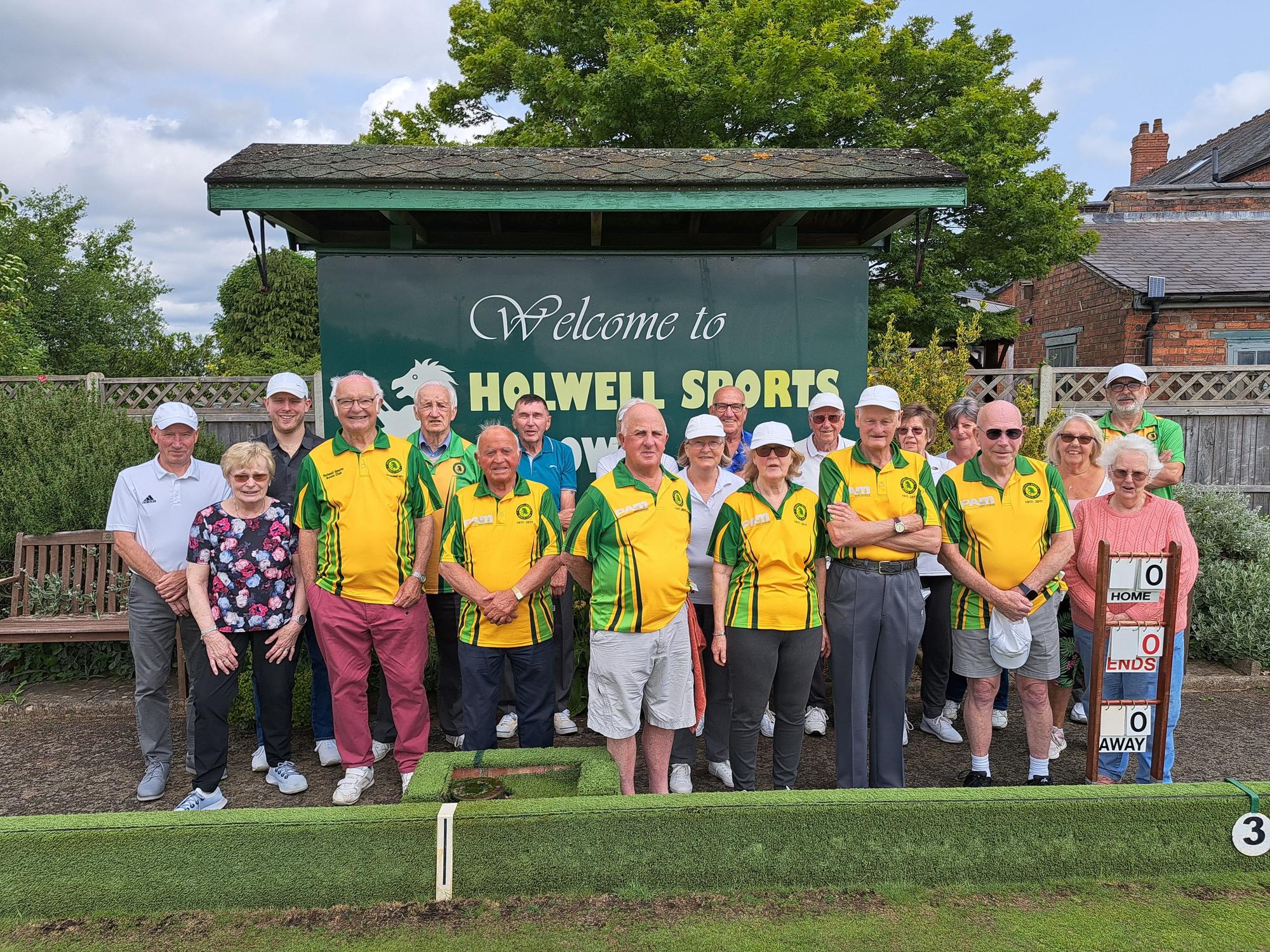 Holwell Sports Bowls Club gain victory in Kings Cup