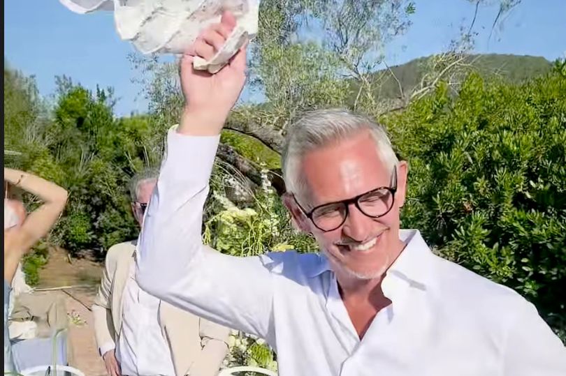 Gary Lineker reunited with brother Wayne in wild scenes after 17-year feud