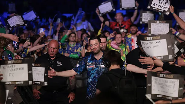 Luke Humphries darts walk-on song: Details on the Kaiser Chiefs' 'I ...