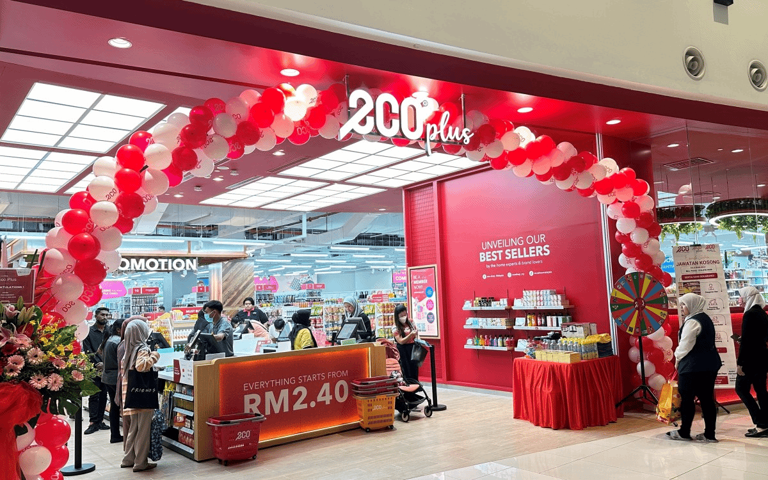 How Malaysia’s discount store boom minted its newest billionaire Lee ...