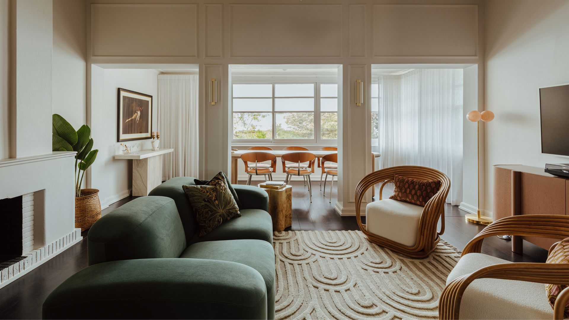 What Is the Difference Between Art Deco and Mid-Century Modern? Here's ...