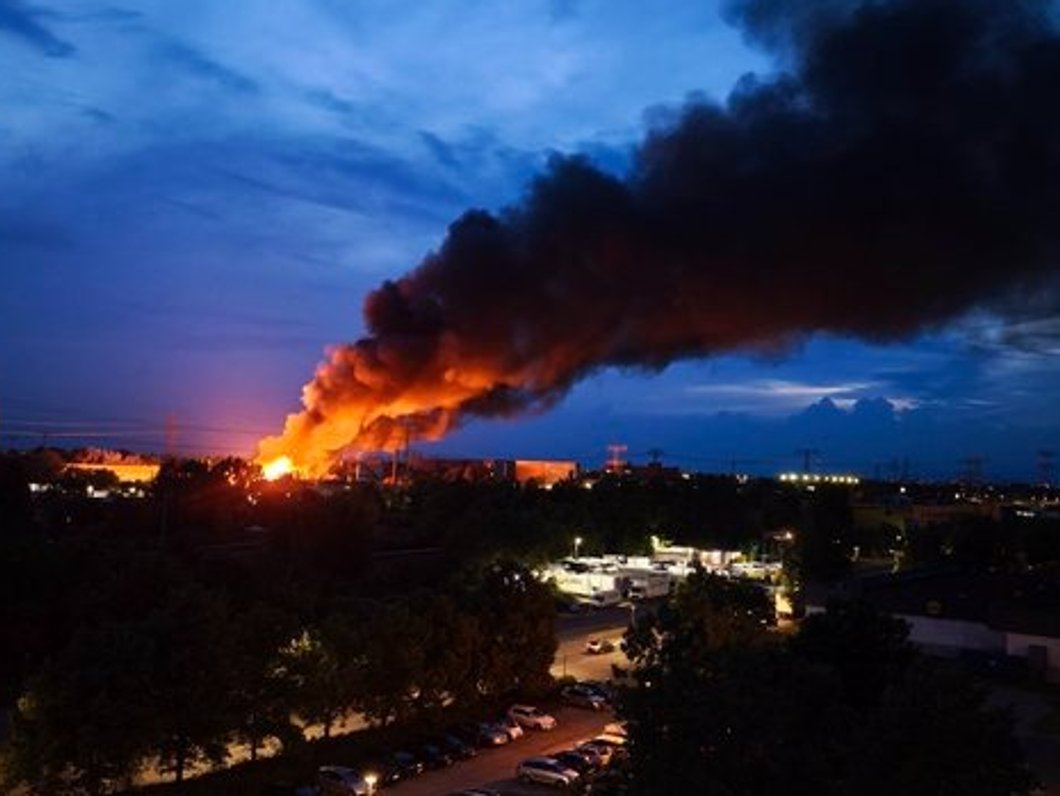 Major fire in Berlin-Marzahn: gas tanks explode