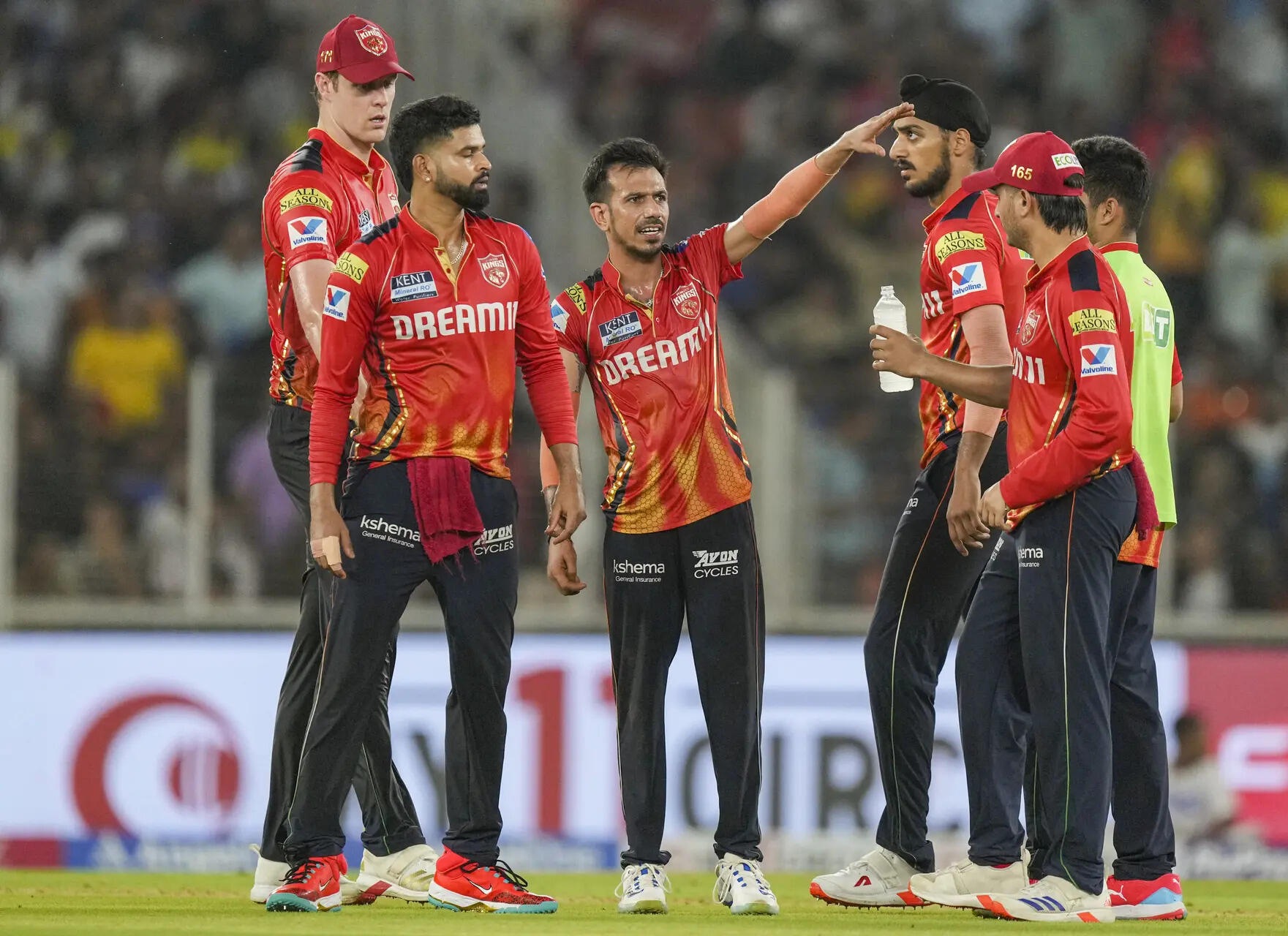 "We just kept pegging them back": PBKS bowling coach lauds bowlers for ...