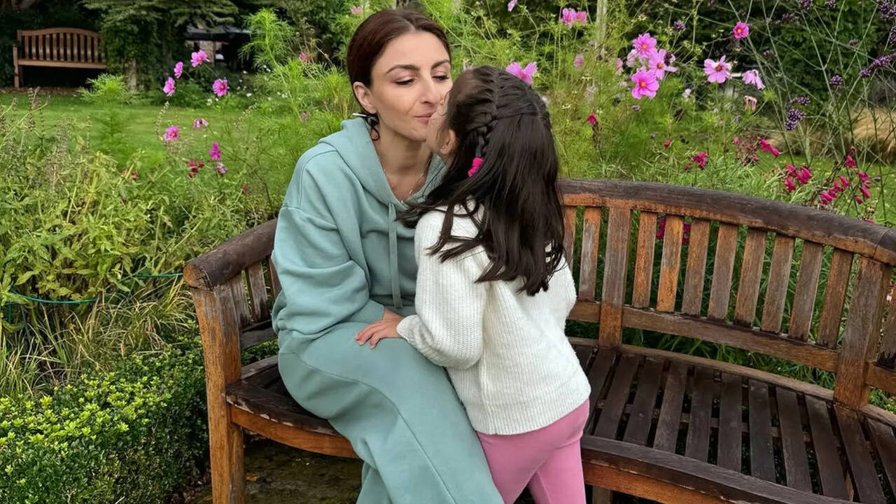 Soha Ali Khan's Daughter Inaaya Creates 'Personalised Word Search' For ...