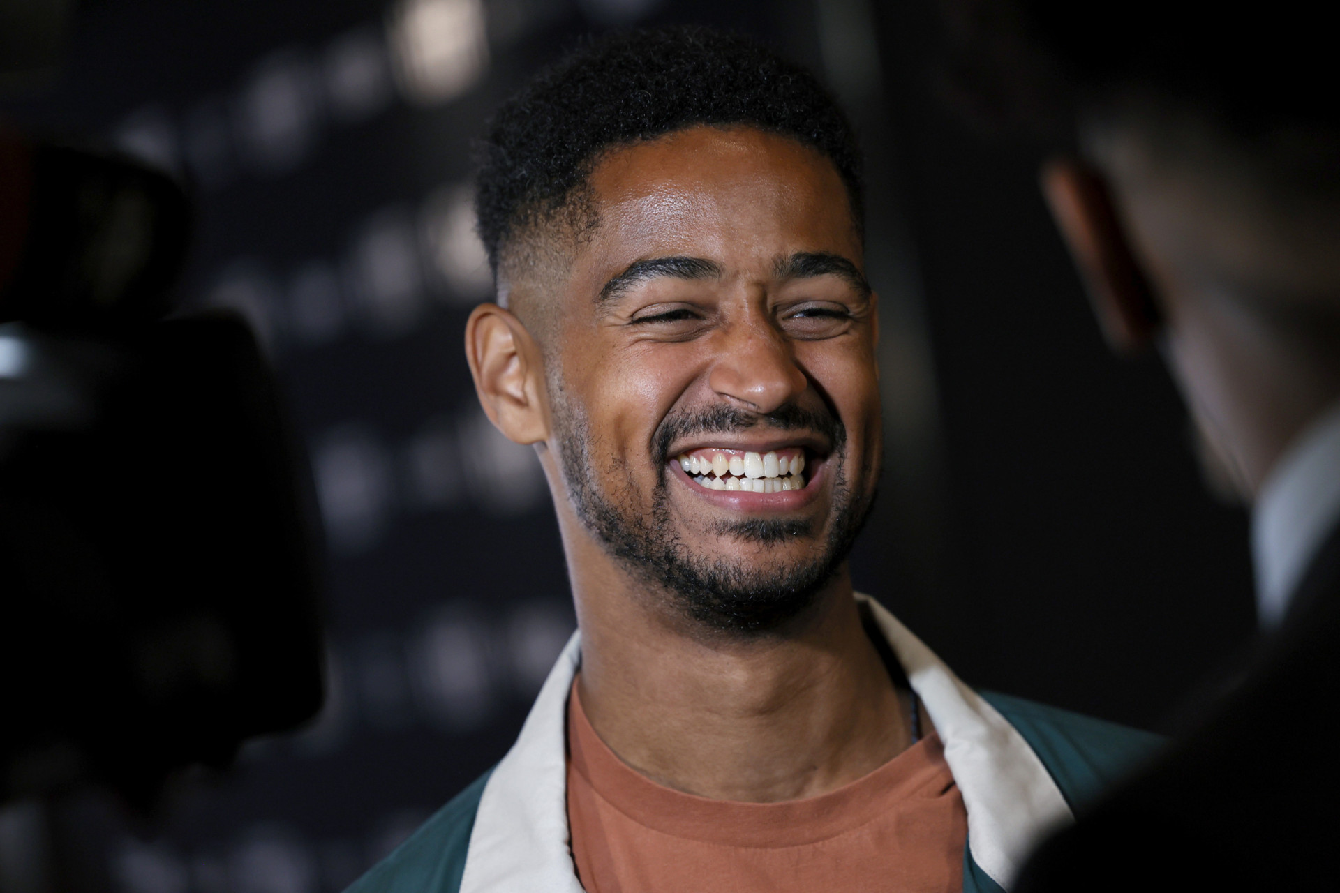 Filmstars, die ihren echten Akzent gekonnt verbergen