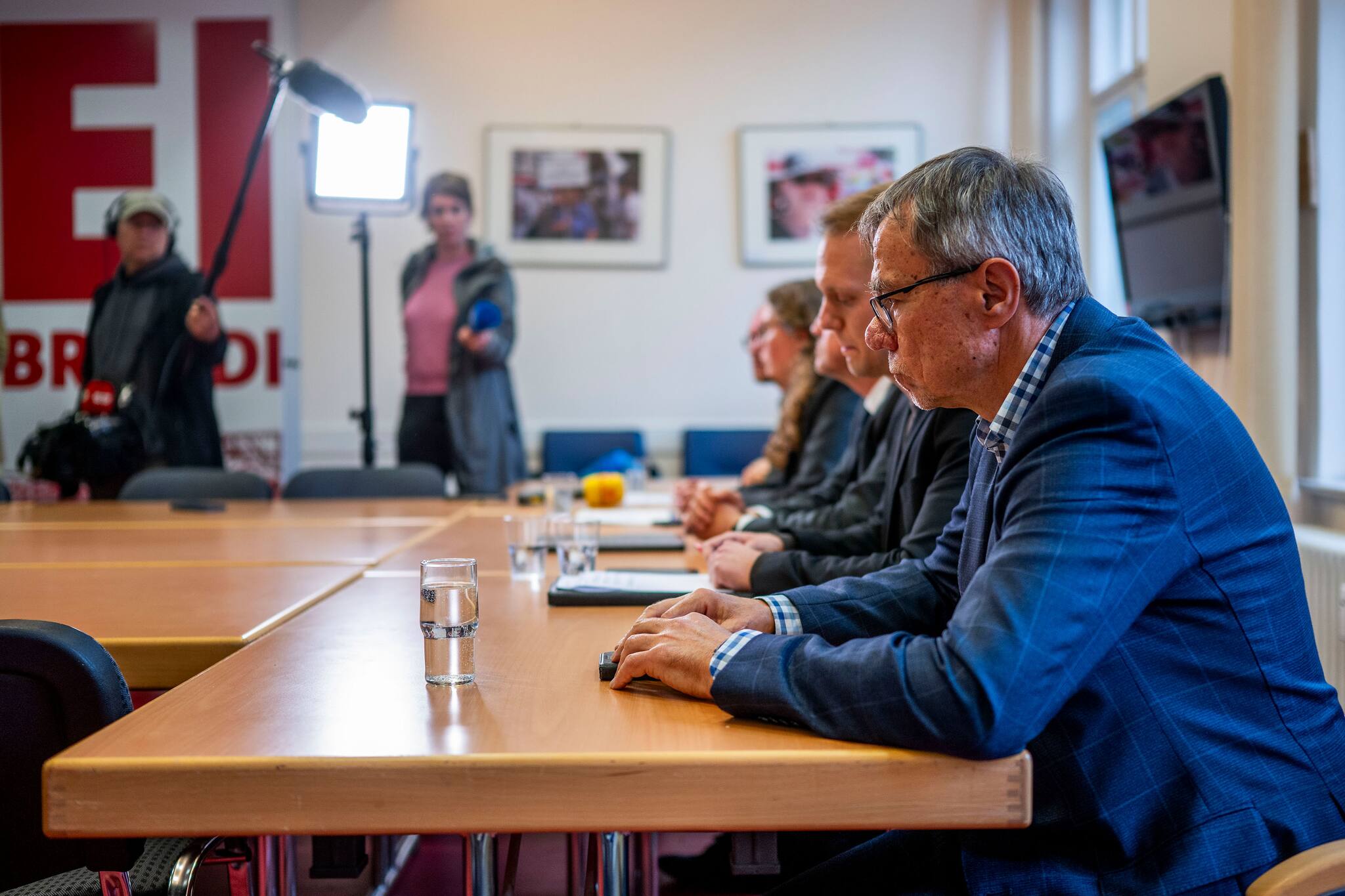 Potsdams OB Mike Schubert abgewählt – Exner übernimmt vorerst - Suche ...