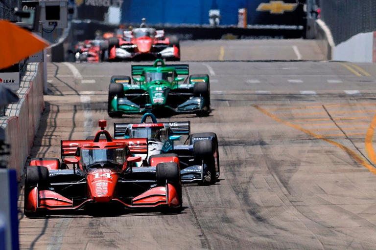 Kirkwood strikes again in red-flagged IndyCar Detroit GP