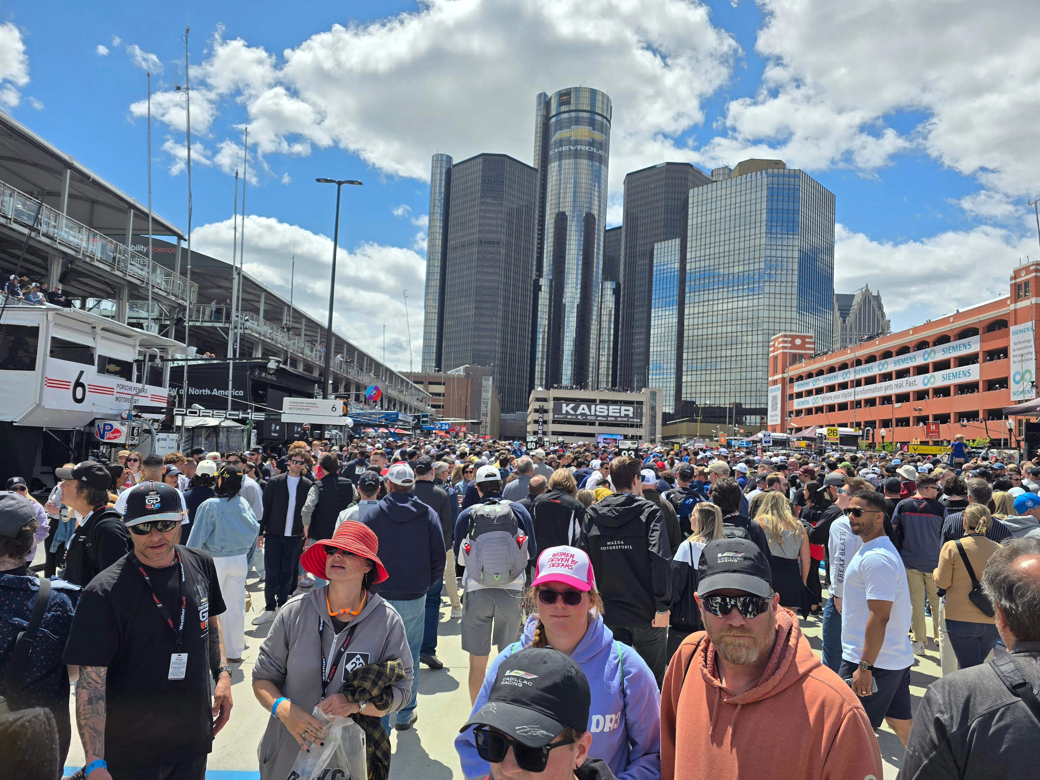 Detroit Grand Prix draws fans, families from far and wide