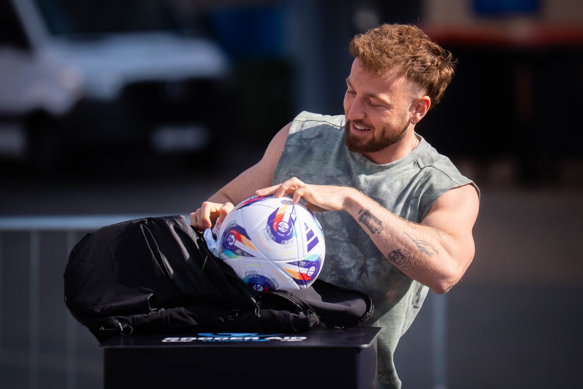 Sam Thompson begins 260-mile run and cycle to deliver Soccer Aid match ball
