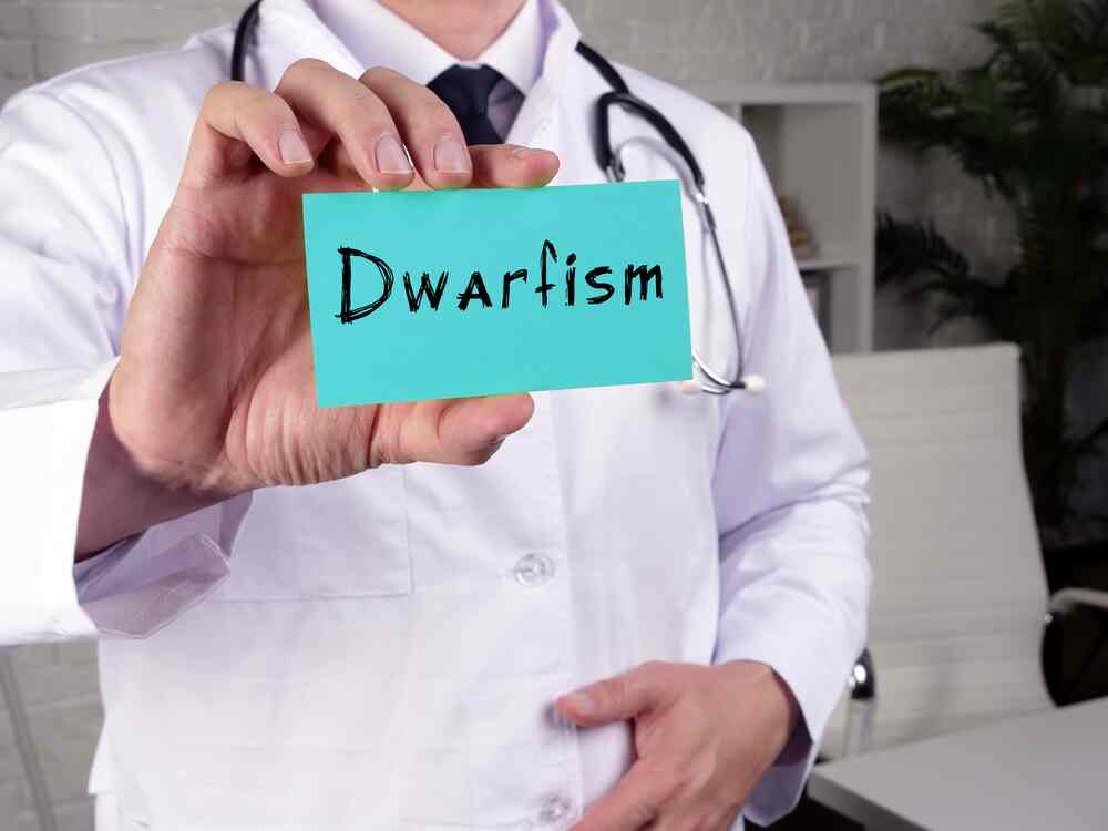 Understanding Dwarfism: Causes, Symptoms and Treatment Options