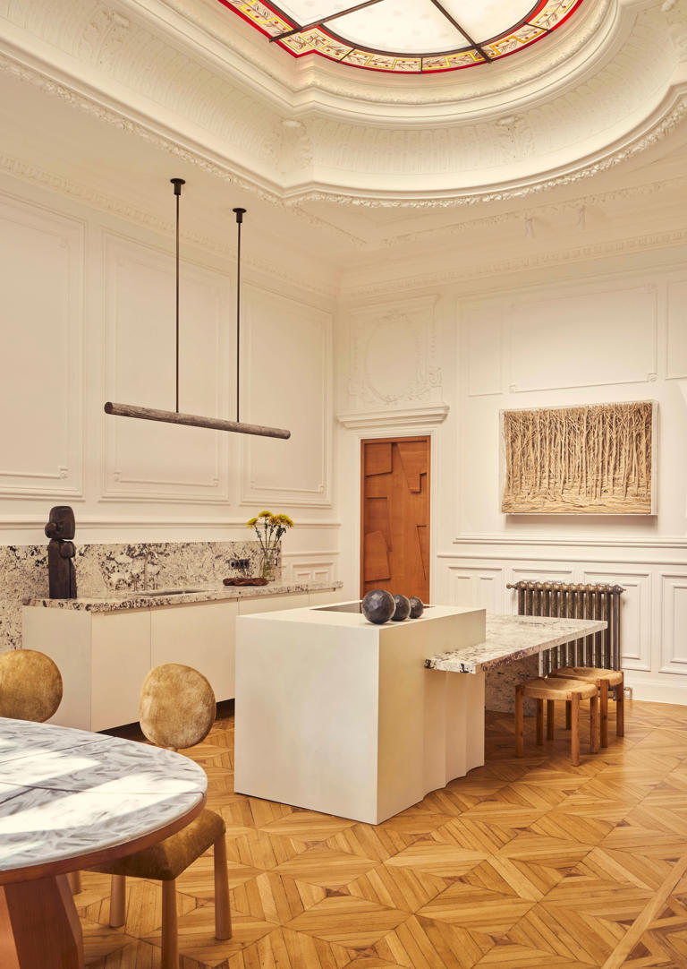 Tour a Reimagined Paris Apartment Inside a Haussmannian Mansion With ...