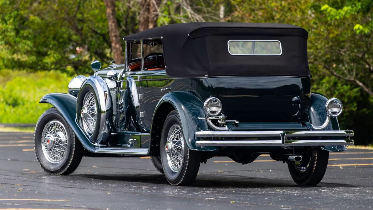 The Classiest Vintage Cars Ever Built