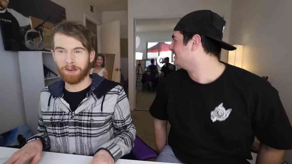 ROASTING OLD 90’S VIDEOS!