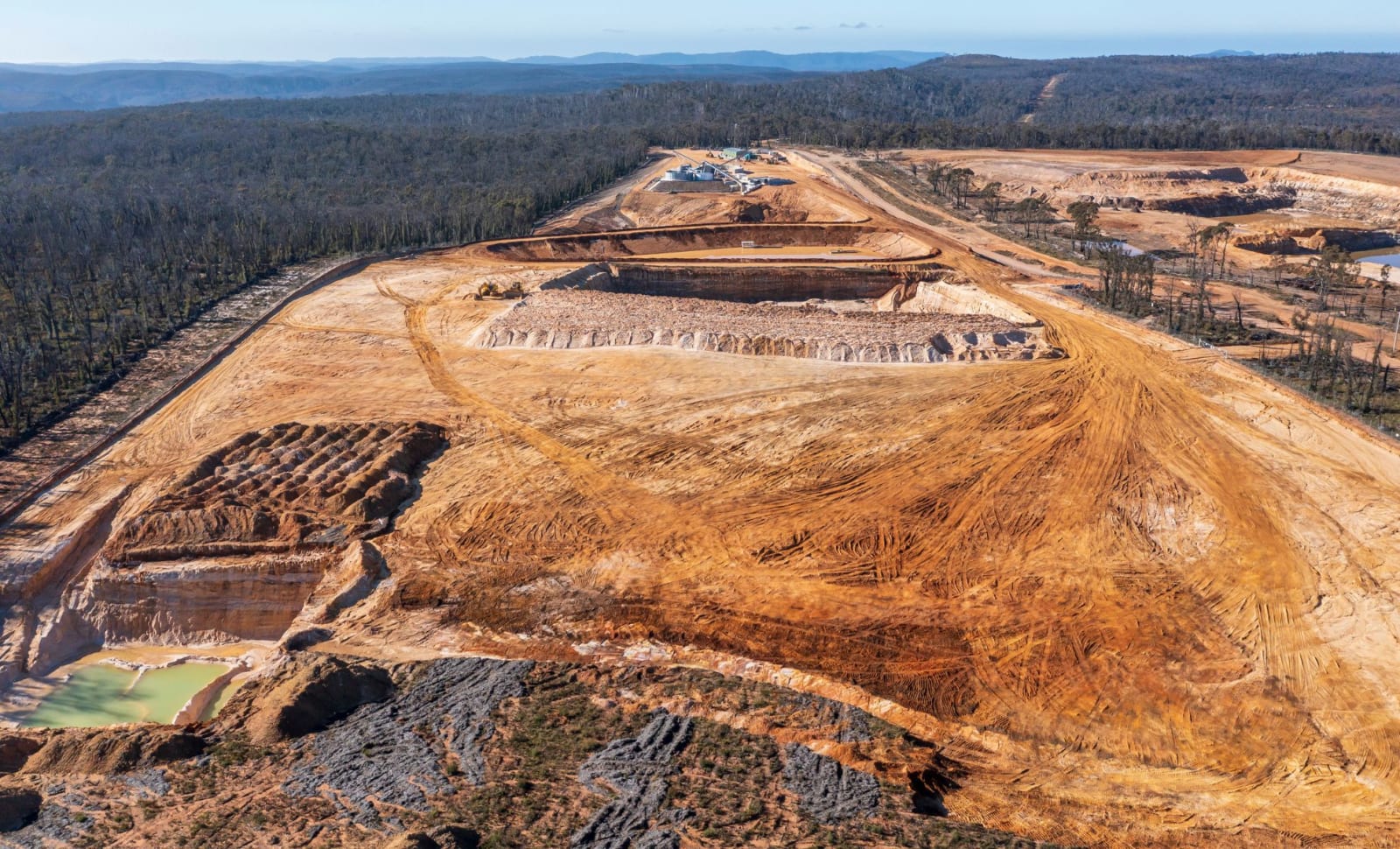 Geologists Reveal World’s Biggest Iron Deposit Worth $6 Trillion Set to ...