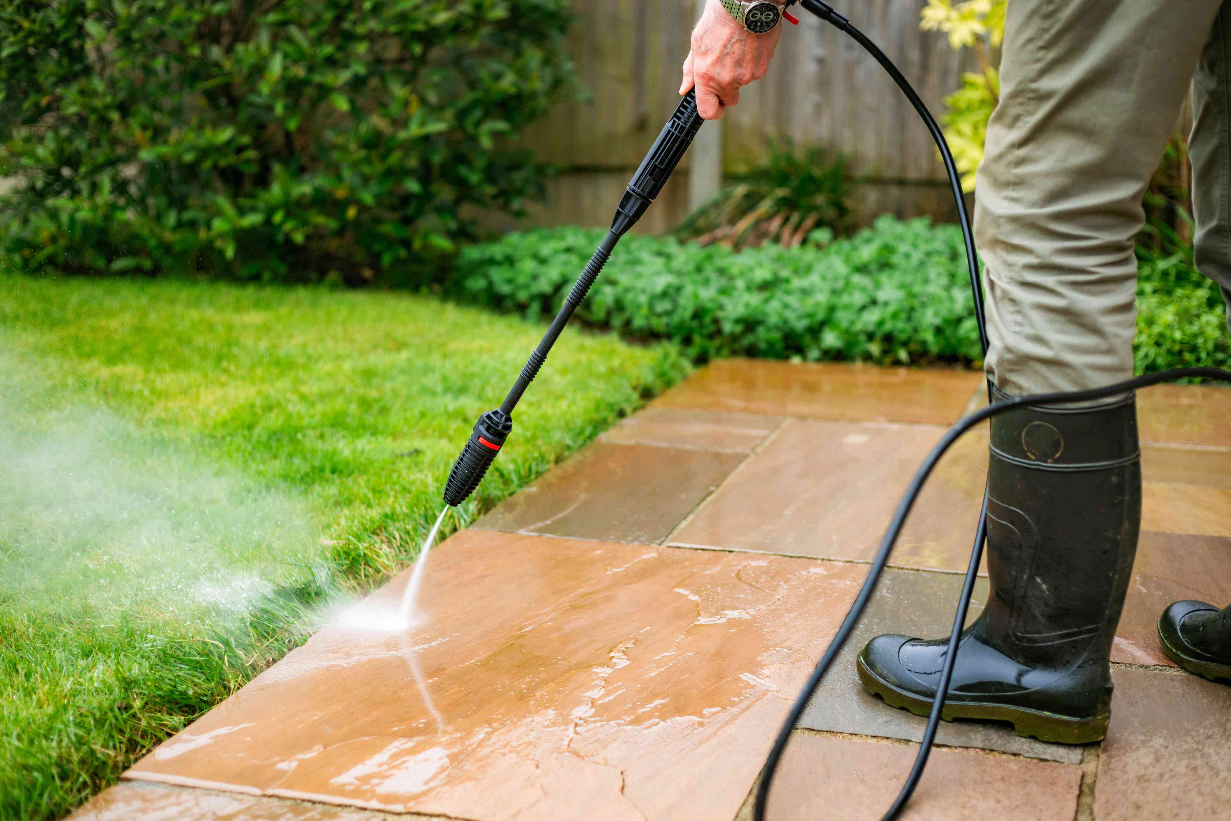 6 pressure washer tips every homeowner should know before tackling ...