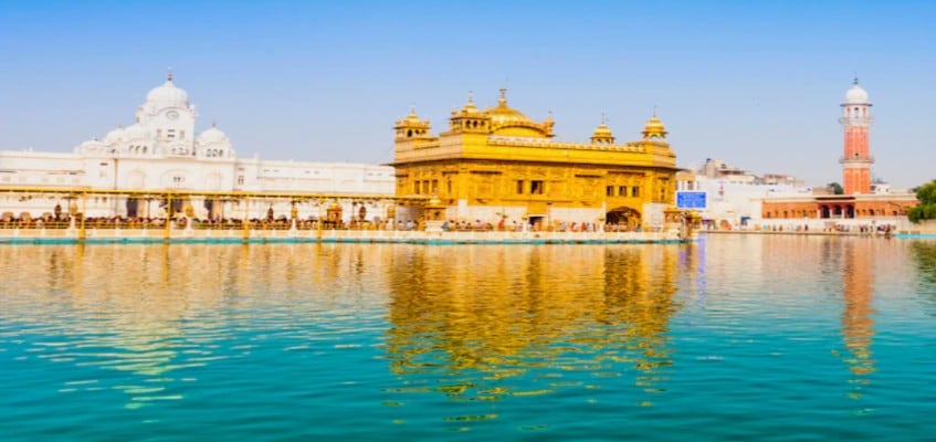 Foodie's Adda: Amritsari Kulche Te Lassi Da Glass, Enjoy Pure Punjabi ...