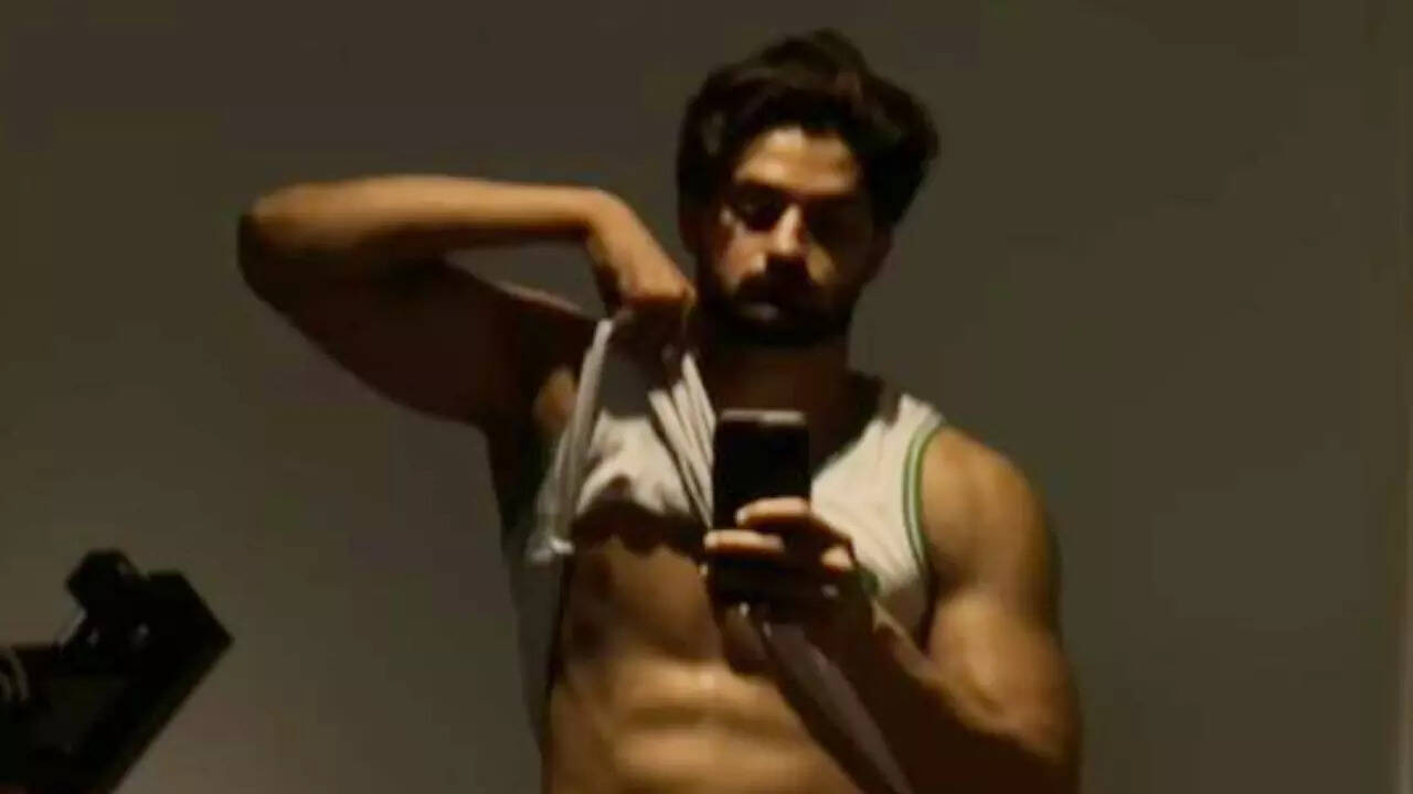 Splitsvilla X5 fame Arbaz Patel undergoes fitness transformation with ...