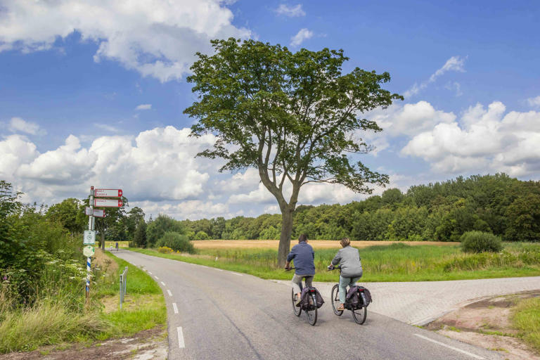 Ontdek deze fietsroute langs een eeuw TT-historie