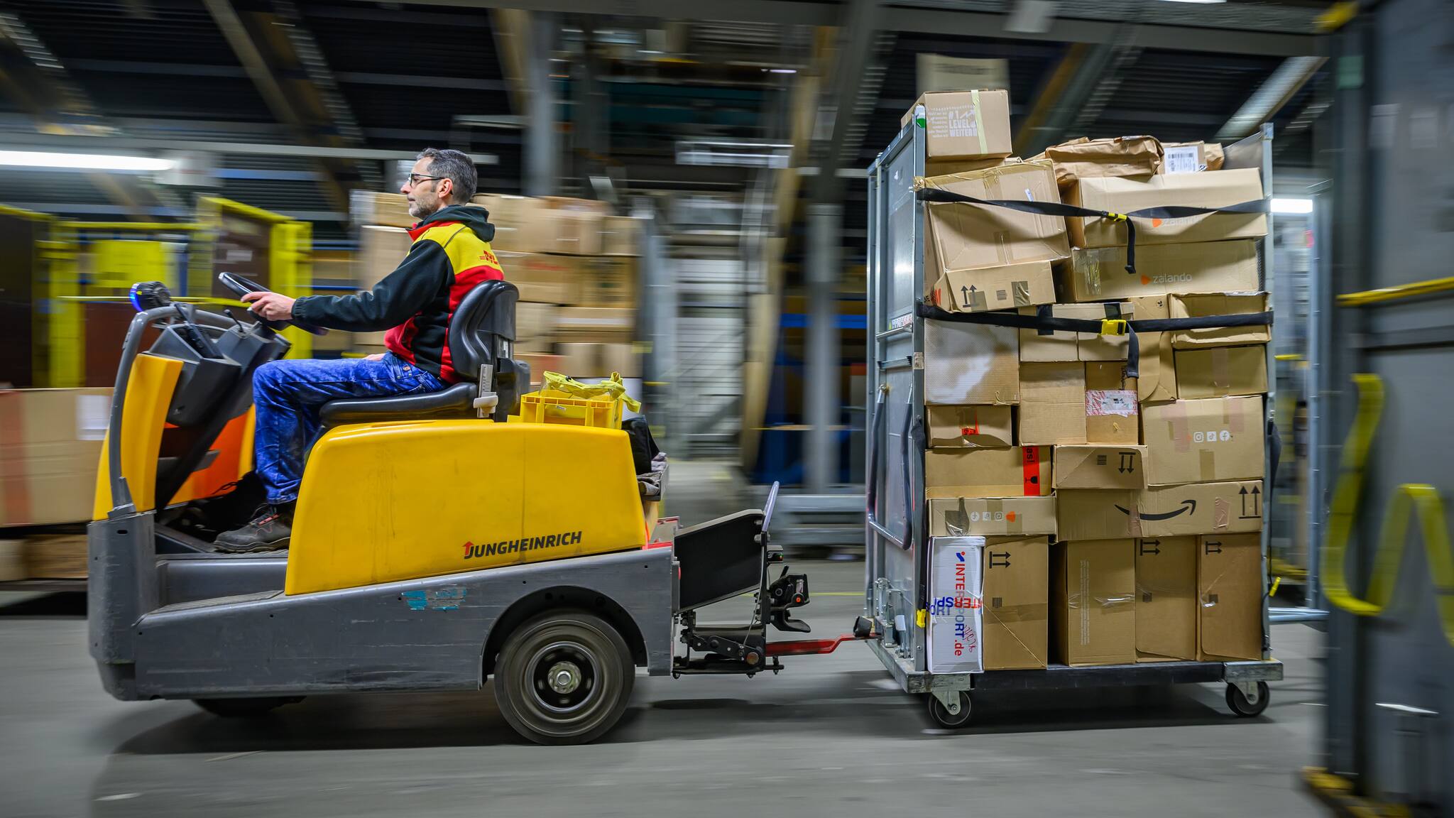 DHL: Preis-Erhöhung für Paketversand ins Ausland und Pluspäckchen