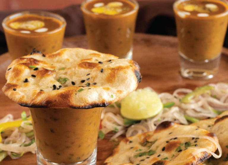 Butter, Garlic, Magic: Places With the Best Butter Garlic Naan in Delhi