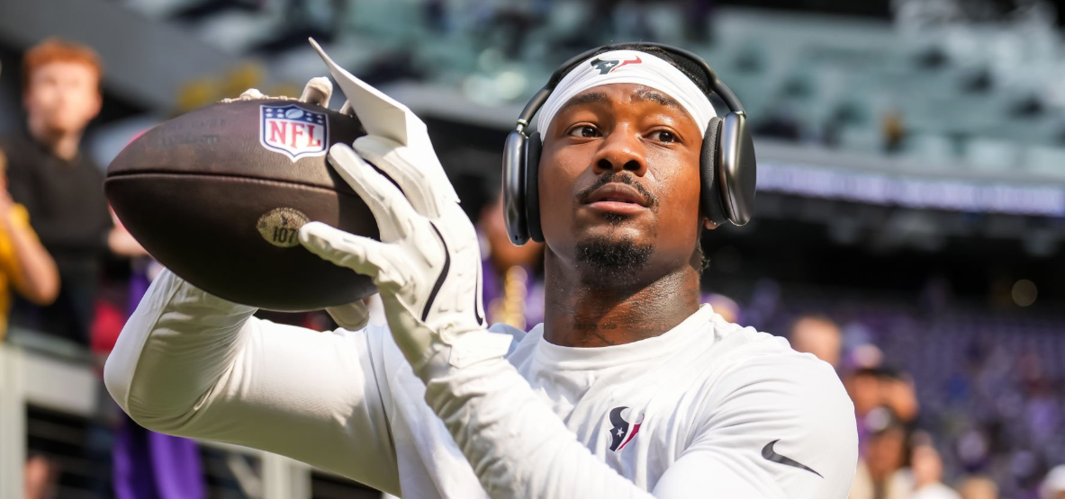 Stefon Diggs caught an Offset pass - Cardi B