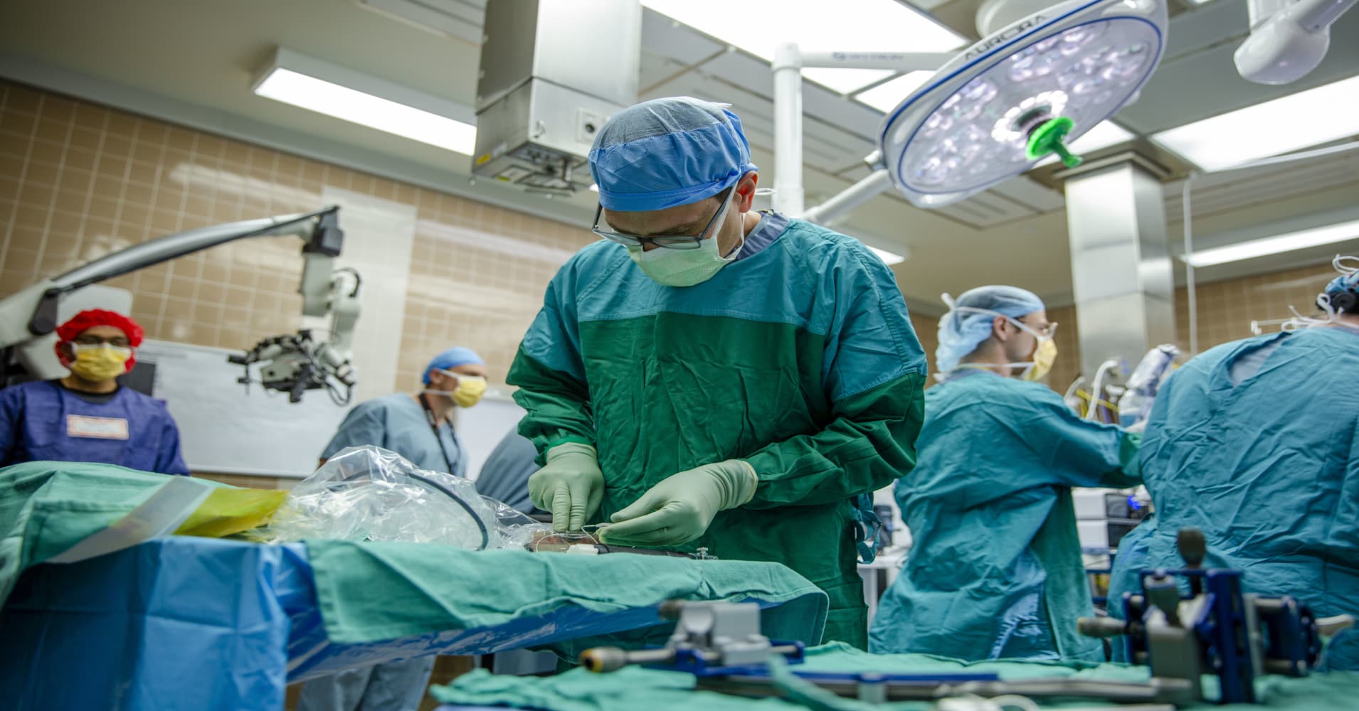 Neuralink competitor Paradromics completes first human implant