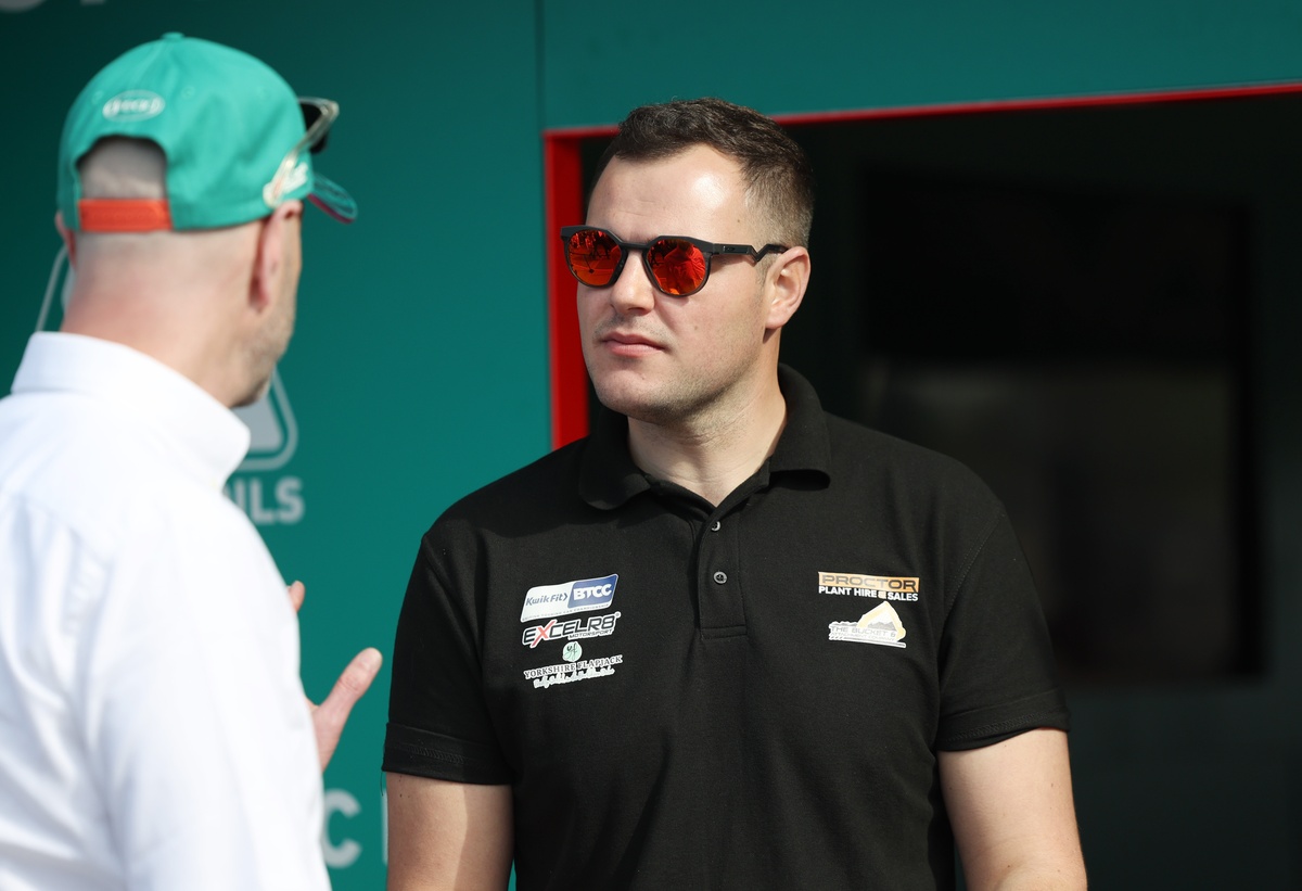 Senna Proctor makes early BTCC return at Thruxton