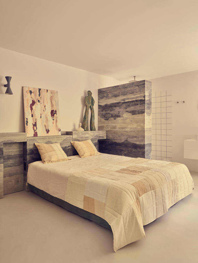 Tour a Reimagined Paris Apartment Inside a Haussmannian Mansion With ...