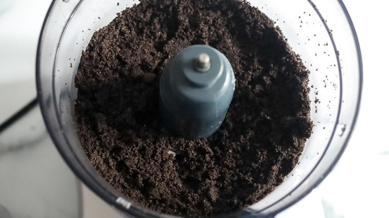 The 2-Ingredient Oreo Pie Crust Every Home Baker Needs To Make