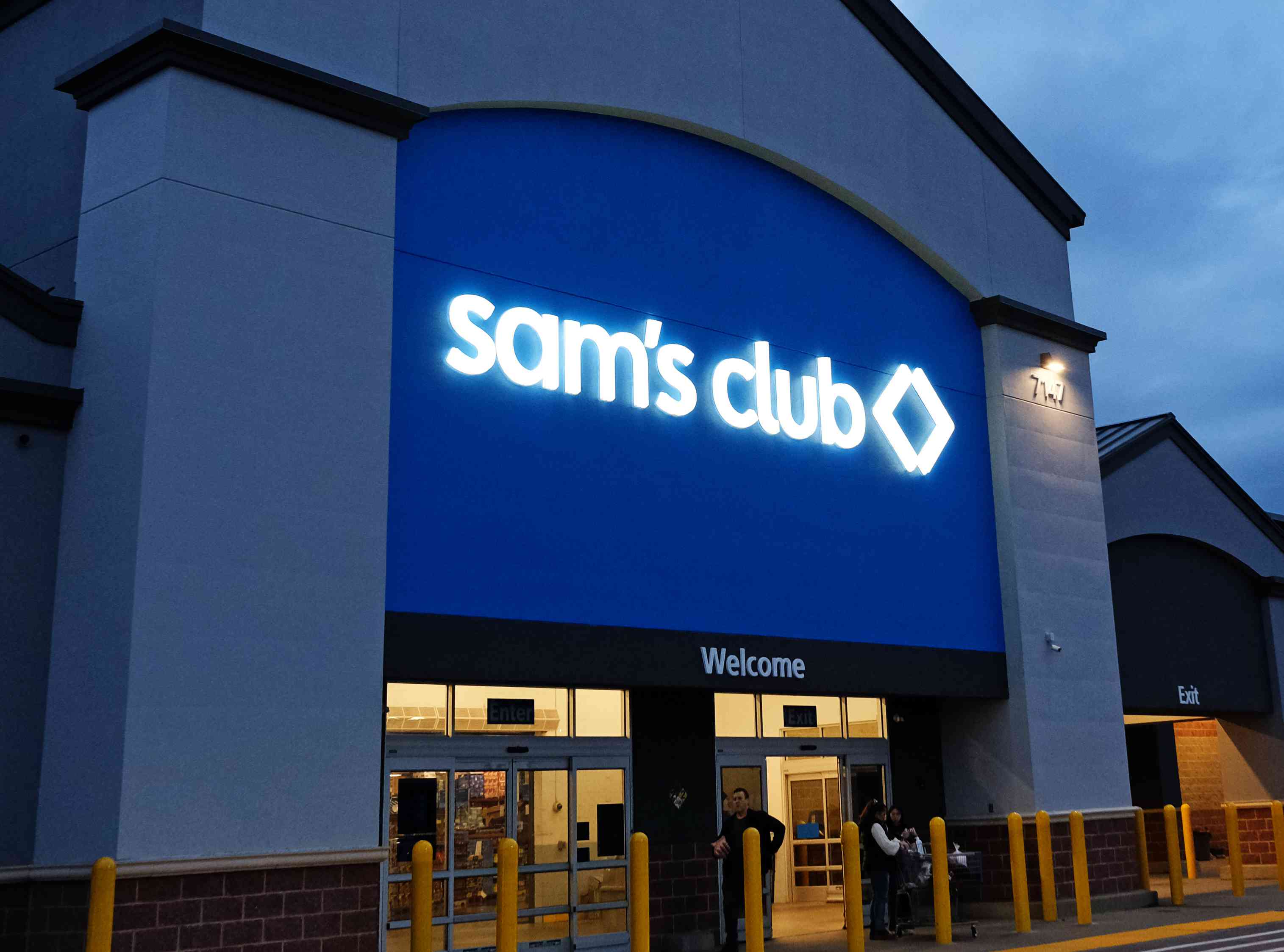Sam's Club Just Added A New Southern-Style Dessert To Café Menus—And It ...
